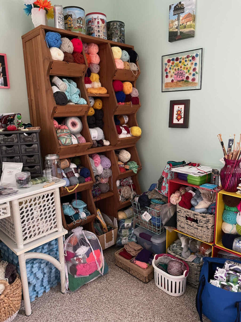 How a messy office space keeps me organized | MadameStitch