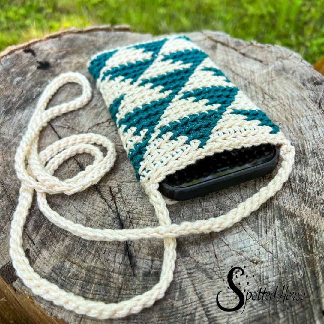8 unique scrap busting crochet patterns perfect for using up your yarn ...
